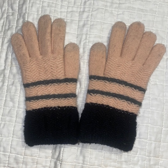 Steve Madden | Accessories | Steve Madden Black And Pink Winter Gloves | Poshmark